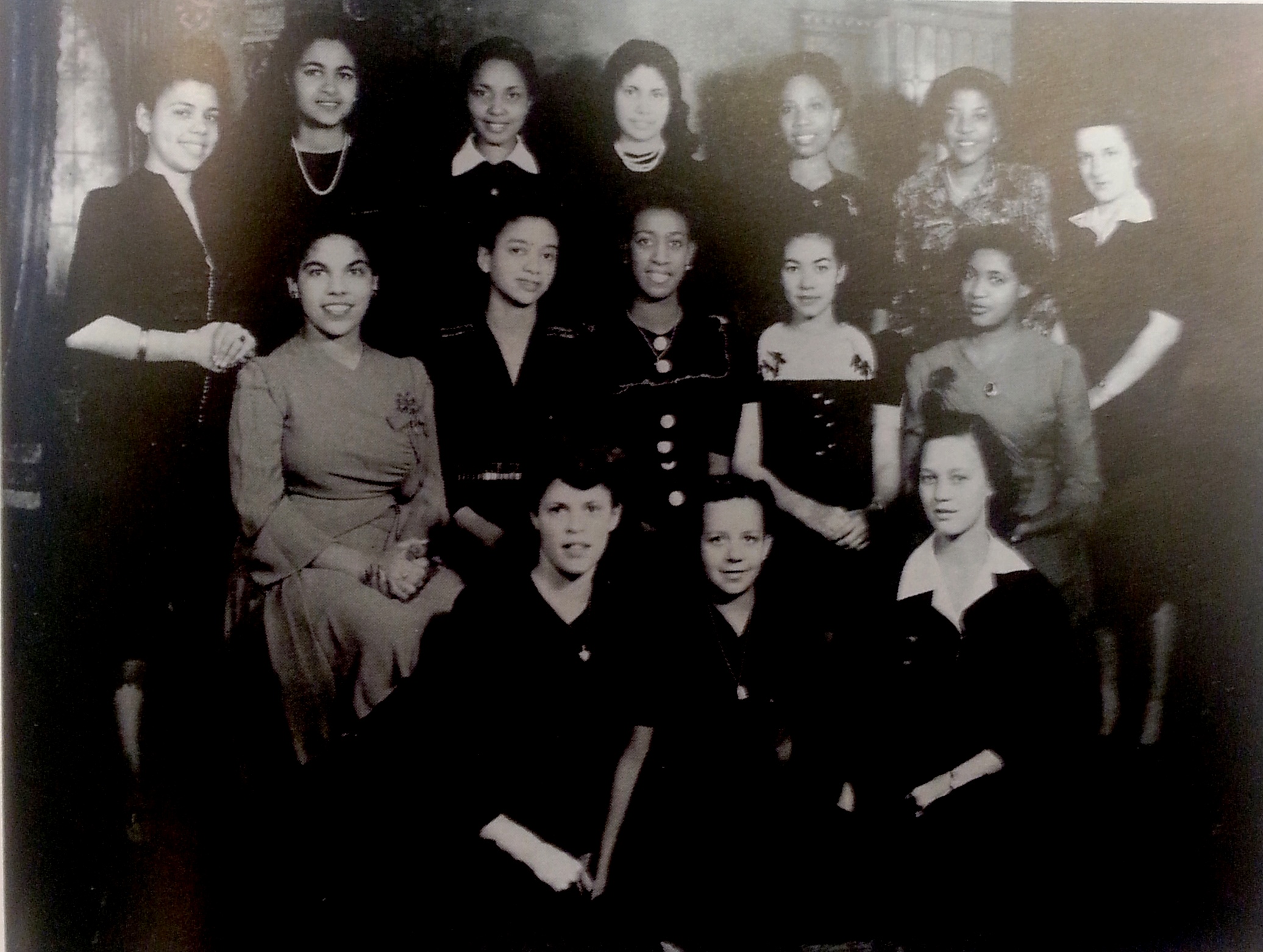 Delta Sigma Theta Sorority Members (ca.1944-1945) - CreoleGen